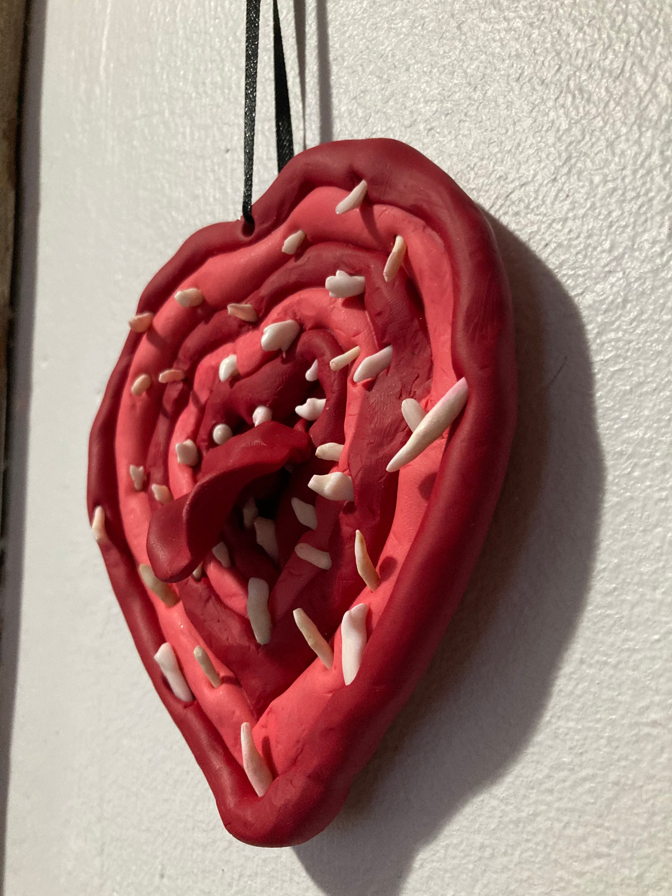 Toothy Heart Wall Art Creepy Heart Mouth Creepy Valentine Vagina ...