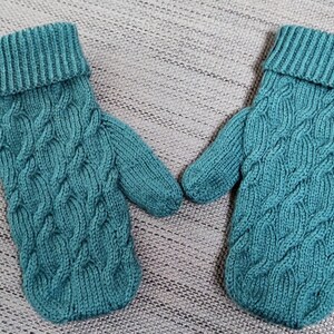 Staggered Cable Mittens - Knitting Pattern - Gloves - Etsy