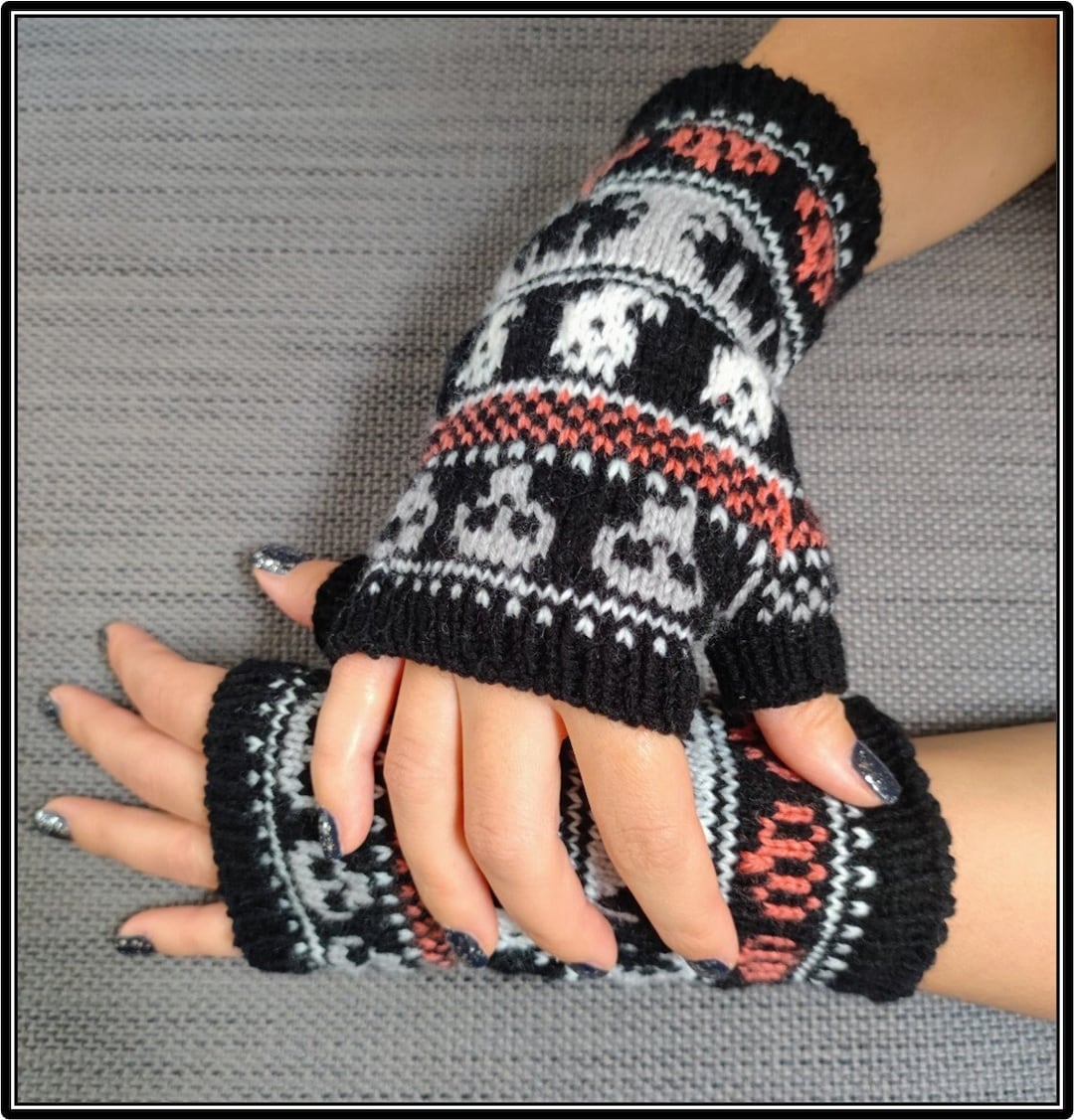 Spooky Halloween Mitts With Pumpkins, Bats, Ghosts and Skulls Knitting ...