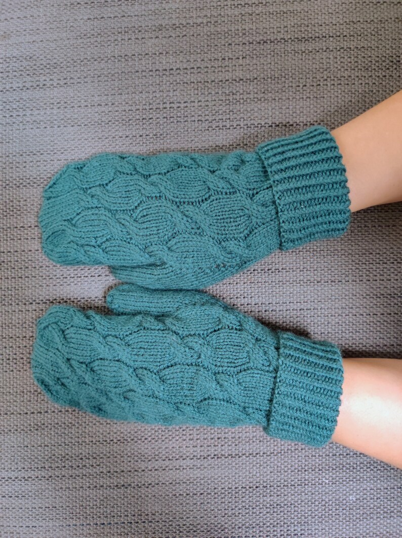 Staggered Cable Mittens - Knitting Pattern - Gloves - Etsy