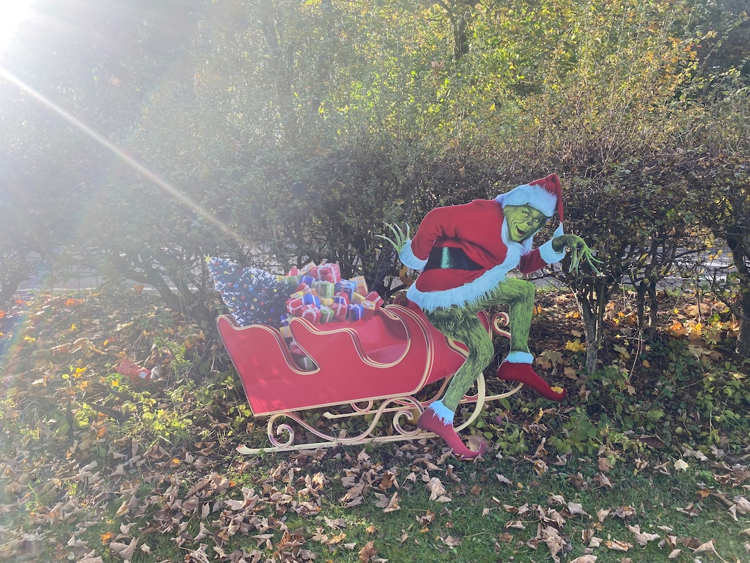 Full Set 5ft High Grinch and 6ft Wide Sleigh Plastic Cut Out Christmas ...