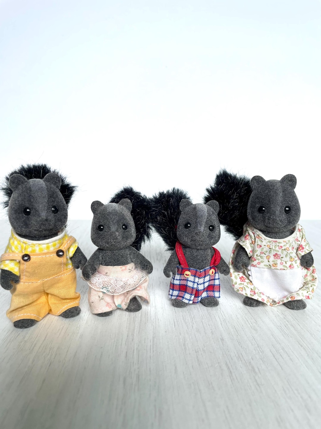 Sylvanian Families Vintage Skunk Family in Excellent Condition, Calico ...