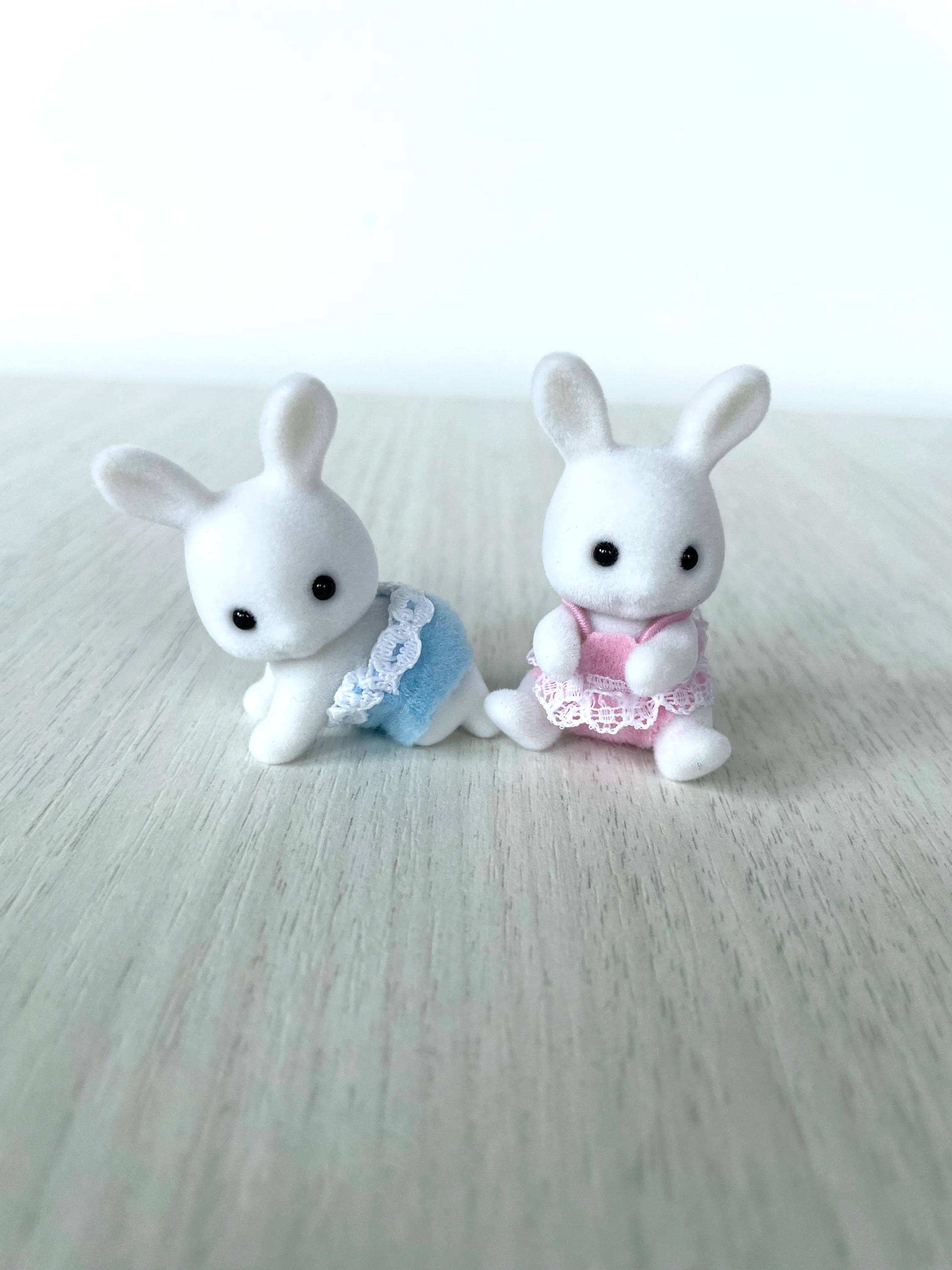 Calico Critters Snow Warren Rabbit Babies, White Flocked Rabbit Figures ...