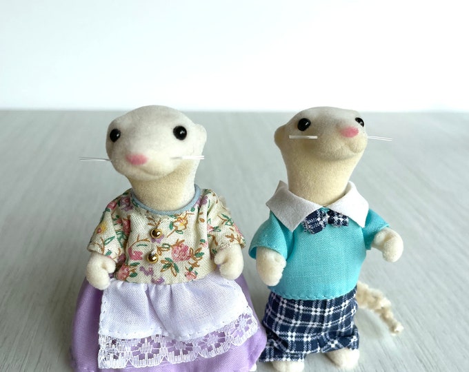 Calico Critters Vintage White Ermine Otter Couple in Pristine Condition ...