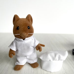 Miniature Chef Mouse Figure With Dollhouse Kitchen Cooking Stove and ...