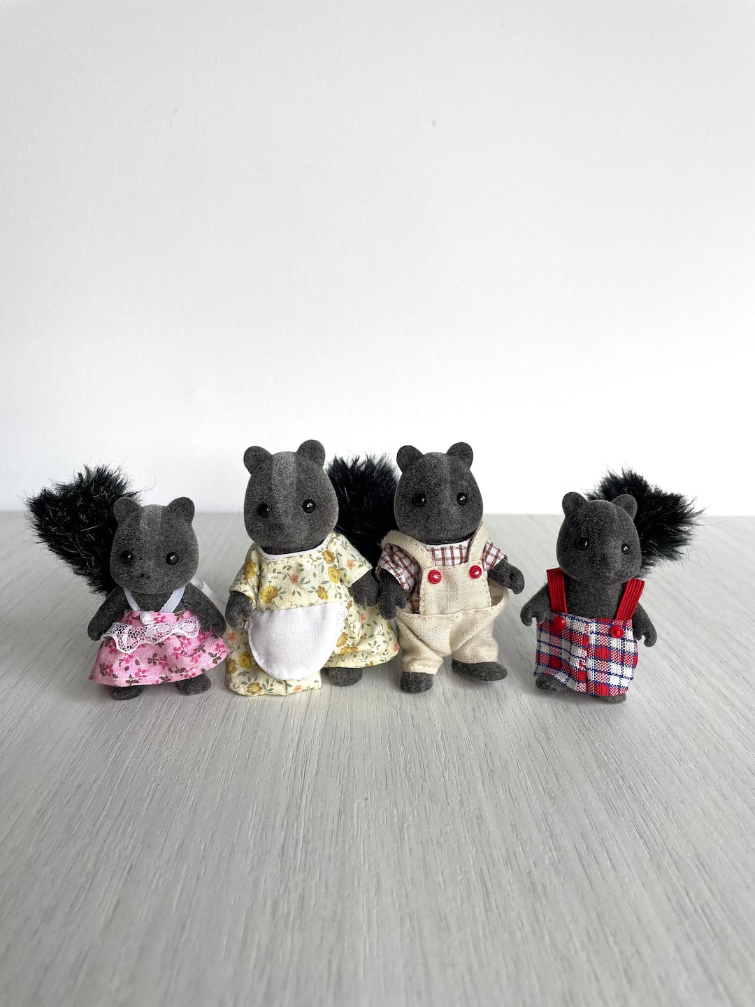 Sylvanian Families Skunk Family in Excellent Condition, Calico Critters ...