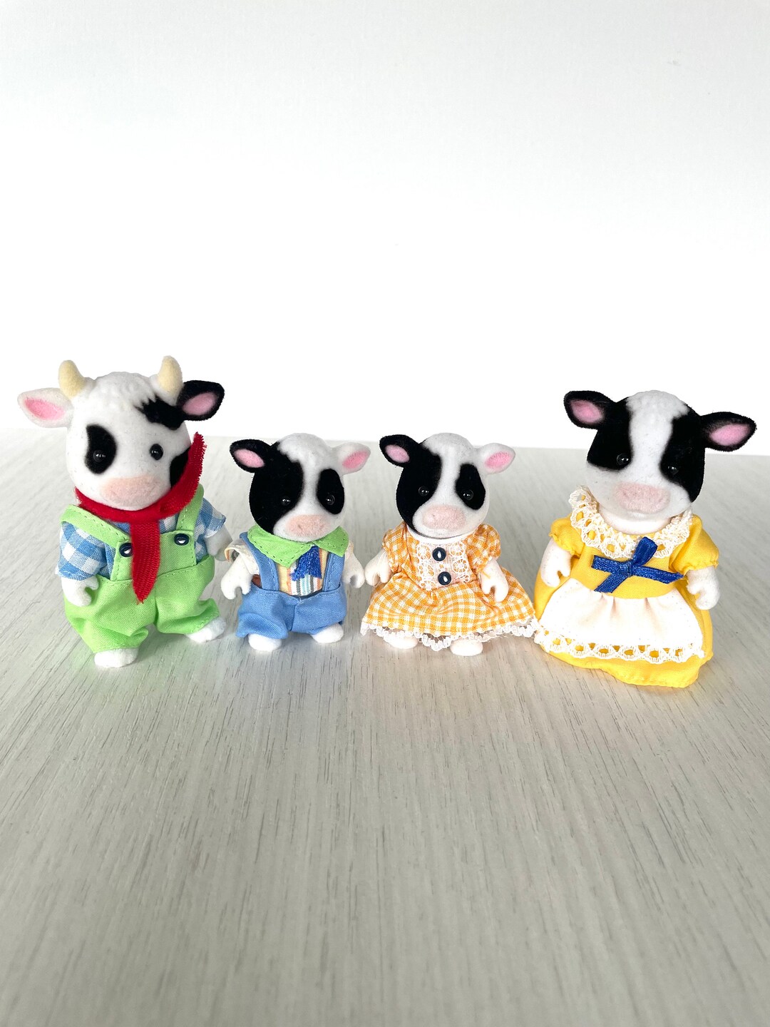 Calico Critters Vintage Buttercup Cow Family, Sylvanian Fresian Cows in ...