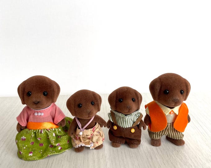 Calico Critters Vintage Chocolate Labrador Family With Gripping Open ...