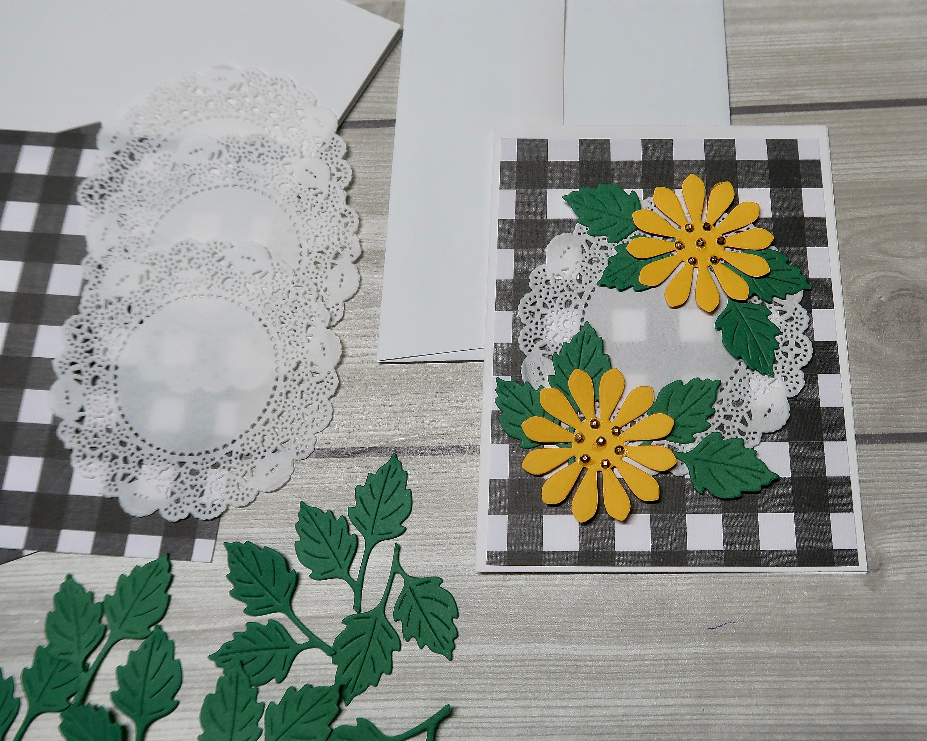 Black and White Checkered Flower Card Kit, Floral Card Kit, Flower and ...