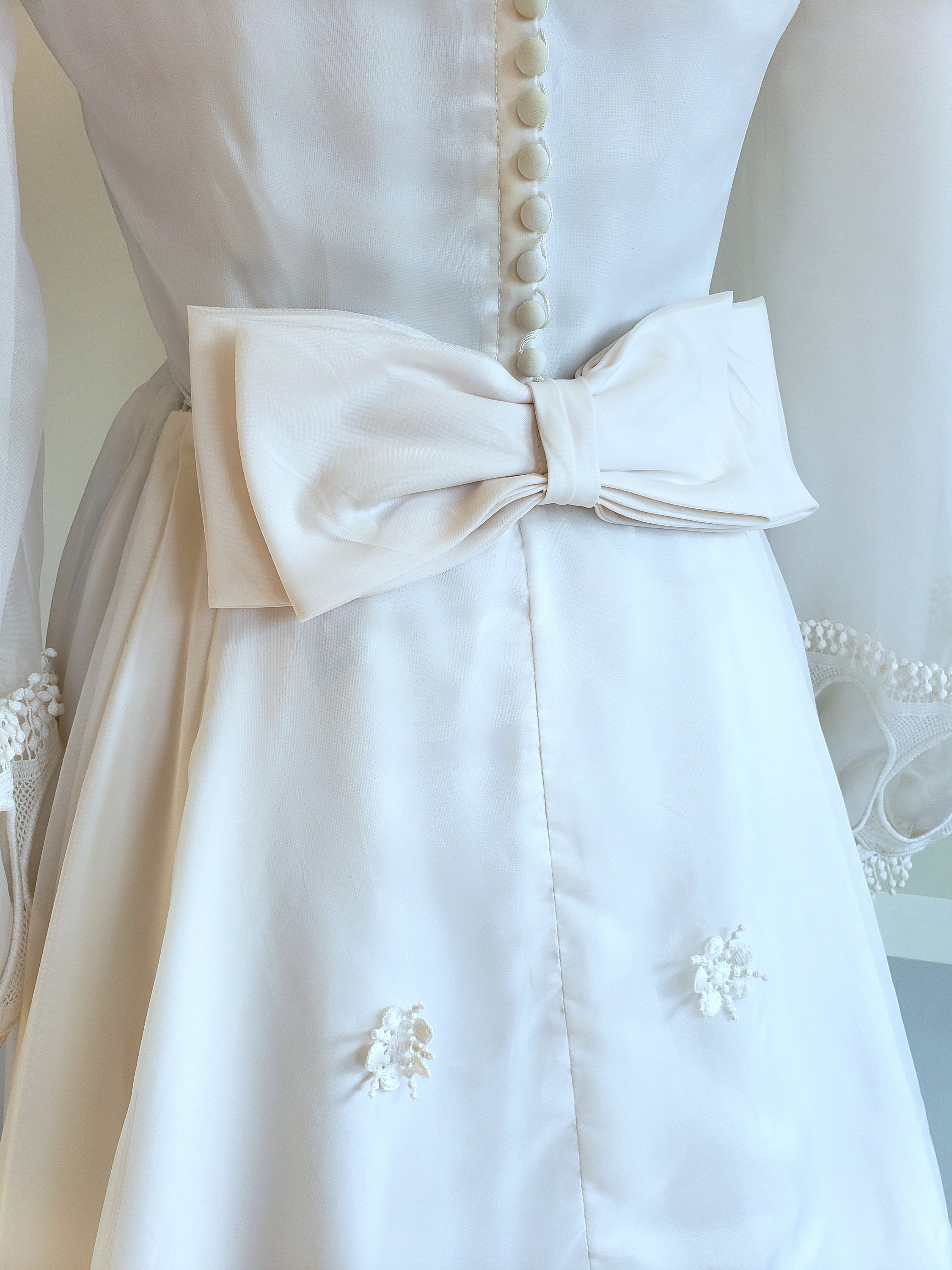 Vintage Bridal 60s Boho Wedding Dress Rustic Dreamy Bishop Sleeves ...