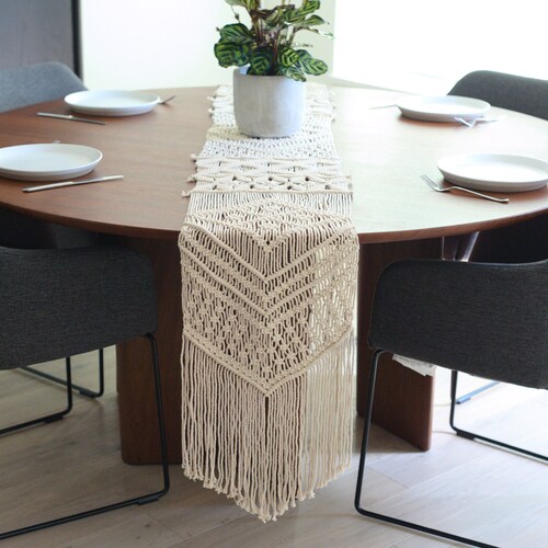 Macrame Table Runner coco - Etsy