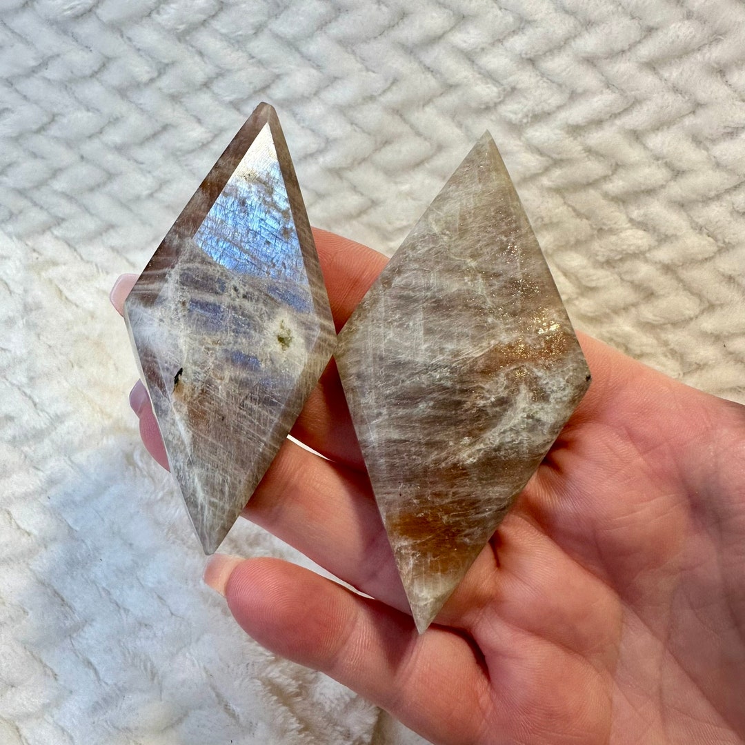 High Quality Blue Flash Moonstone and Sunstone Diamond Carving Healing ...