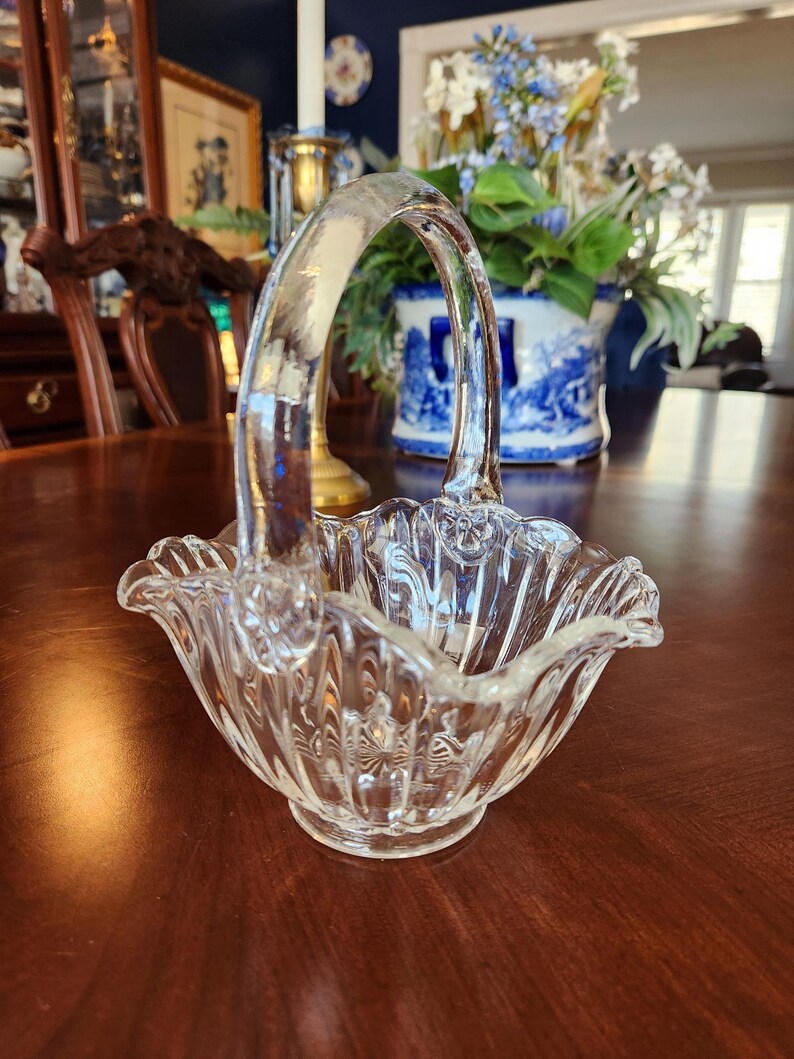LE Smith Glass Company Glass Basket Footed Brides Basket, Clear Glass ...