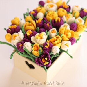 Crochet Crocus Wreath or Bouquet for Springtime, Crochet Flower Pattern ...
