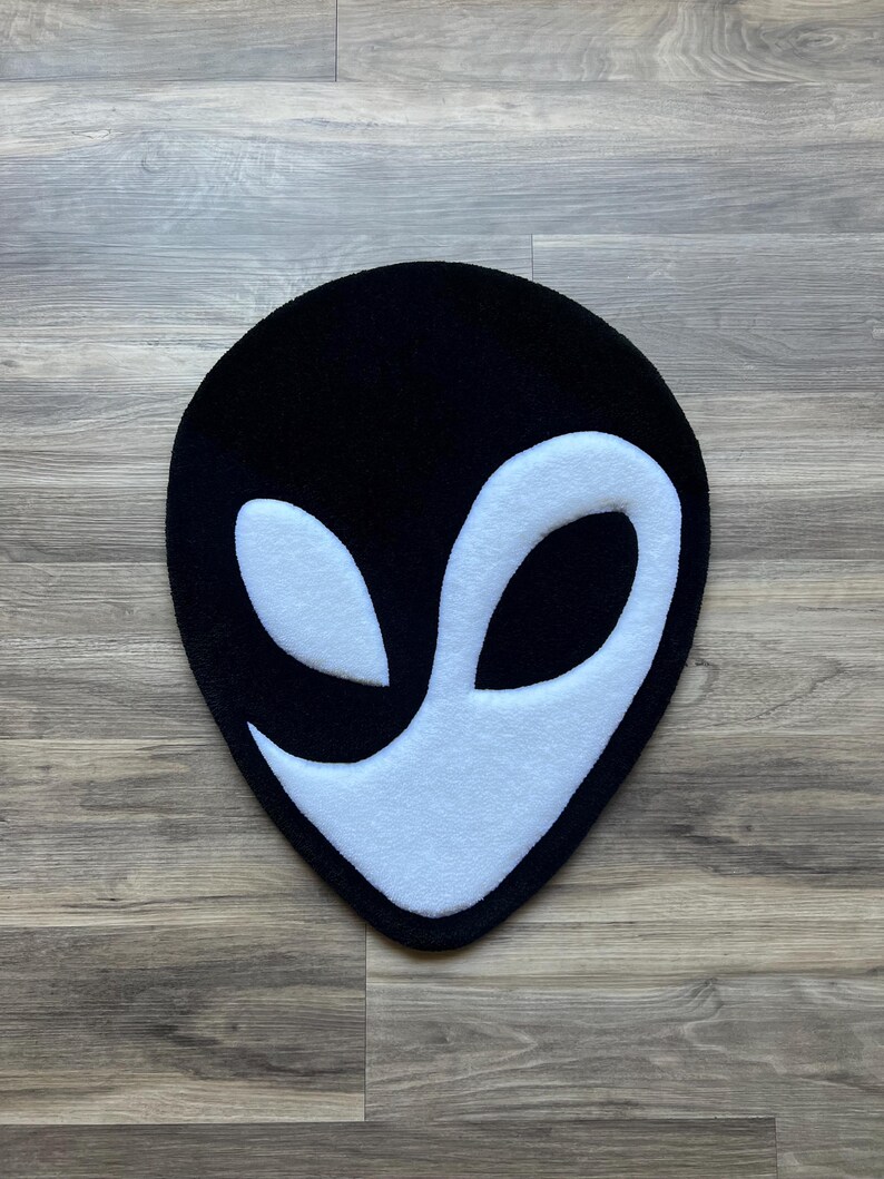 Alien Ying Yang Custom Tufted Rug - Etsy