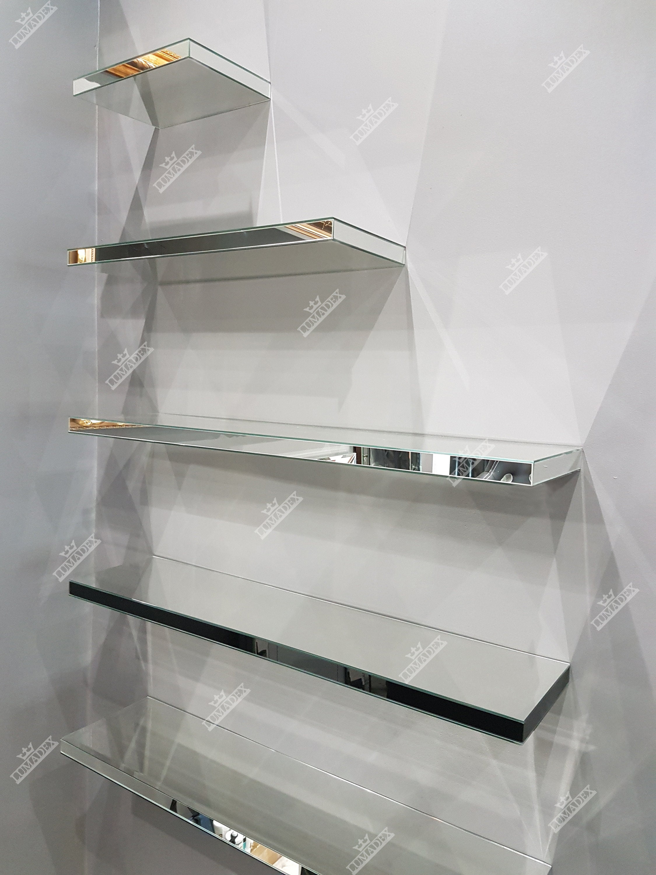Mirrored shelves store