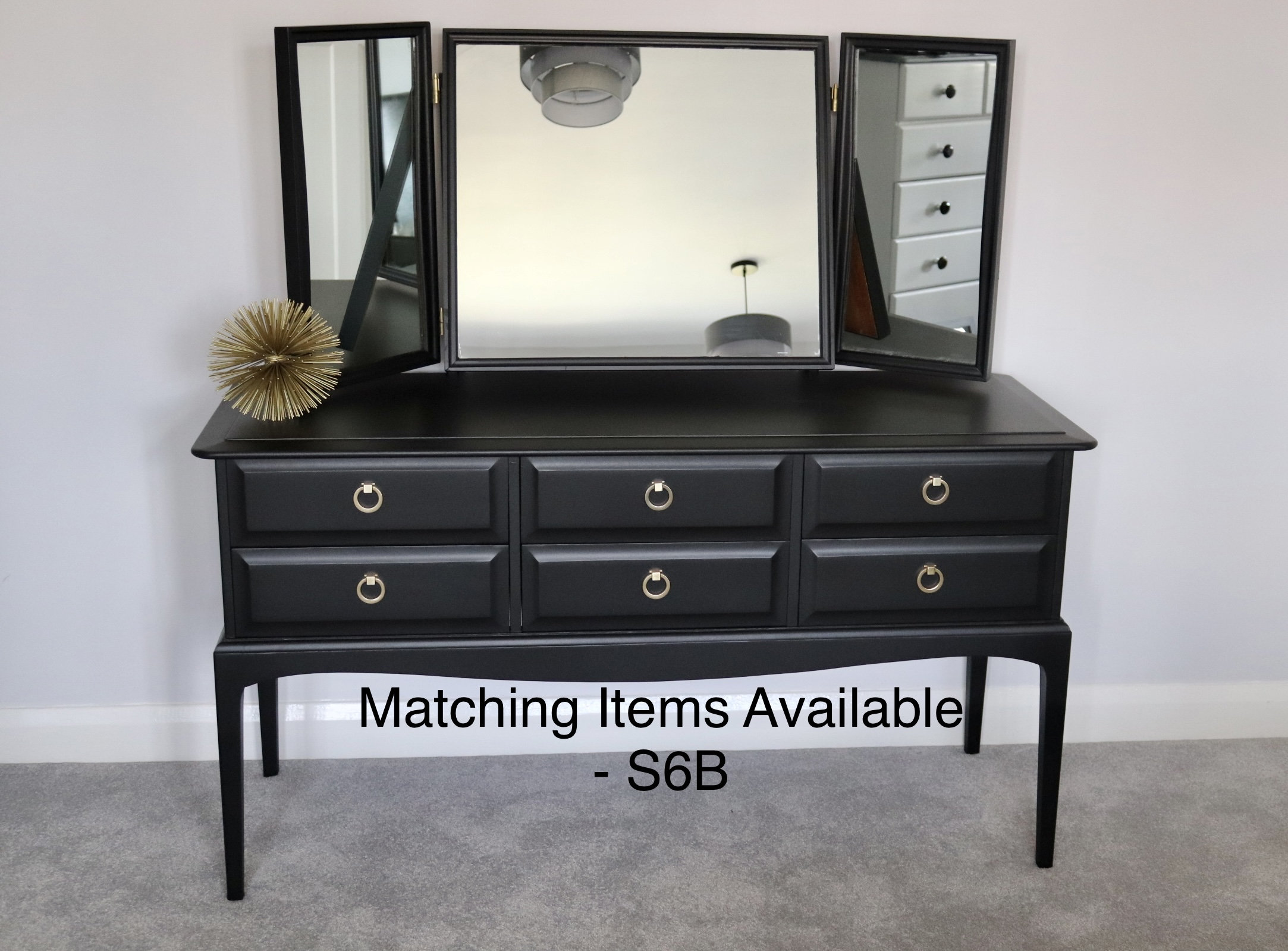 Stag Minstrel 5 Drawer Dressing Table, Matching Stool & Triple Mirrors ...