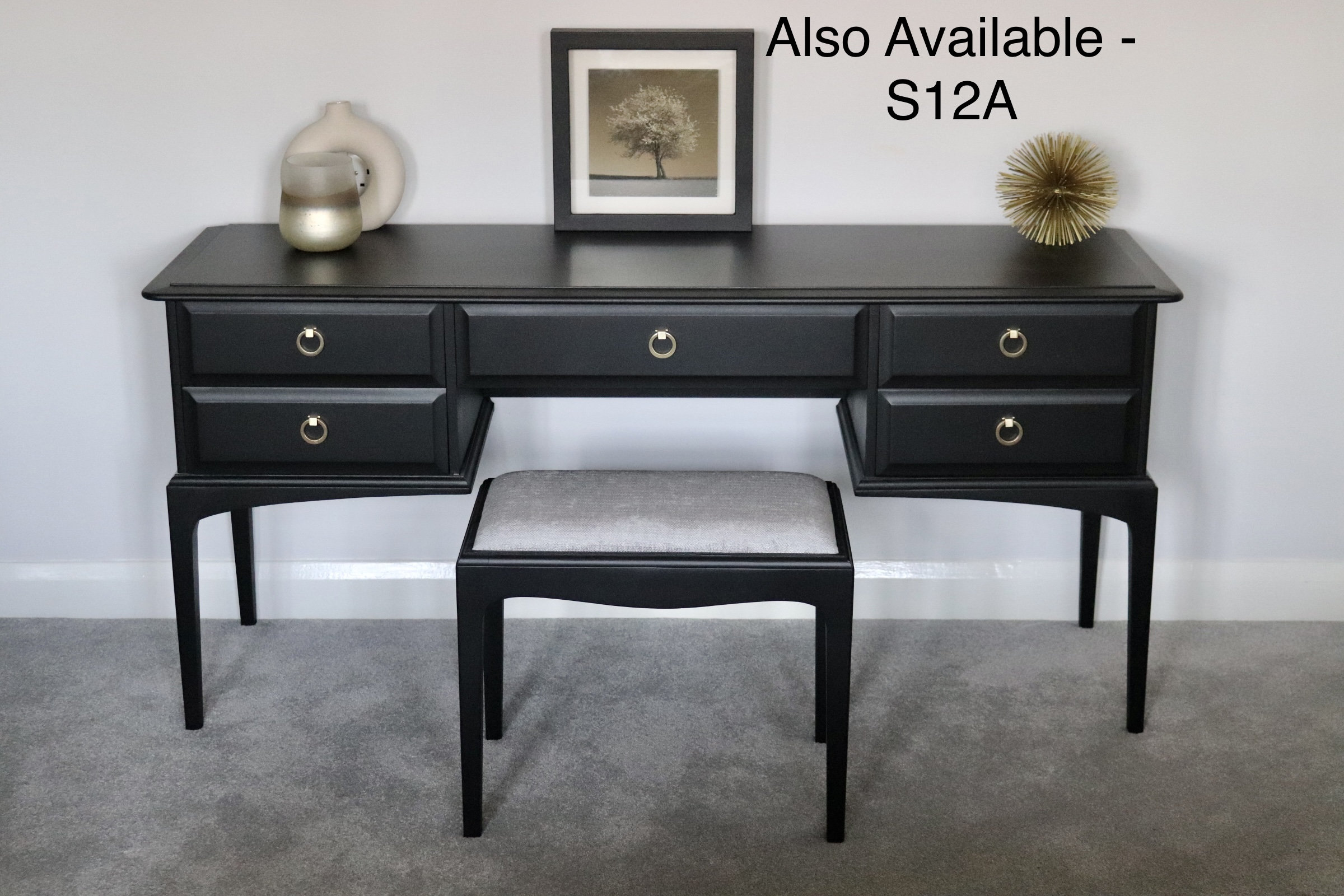 Stag Minstrel 5 Drawer Dressing Table, Matching Stool & Triple Mirrors ...