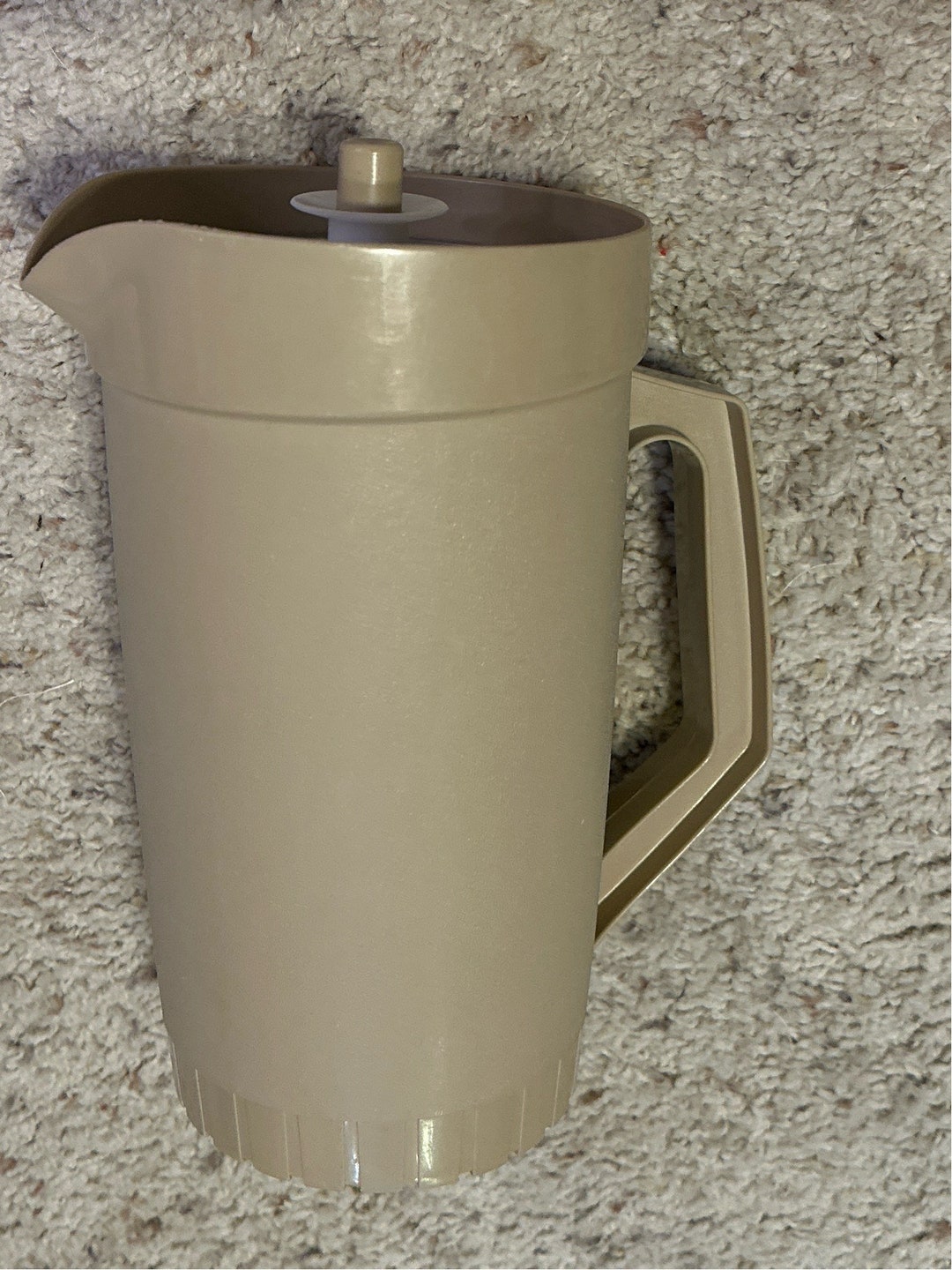 Tupperware 800-B 2 Qt Tan Pitcher - Etsy