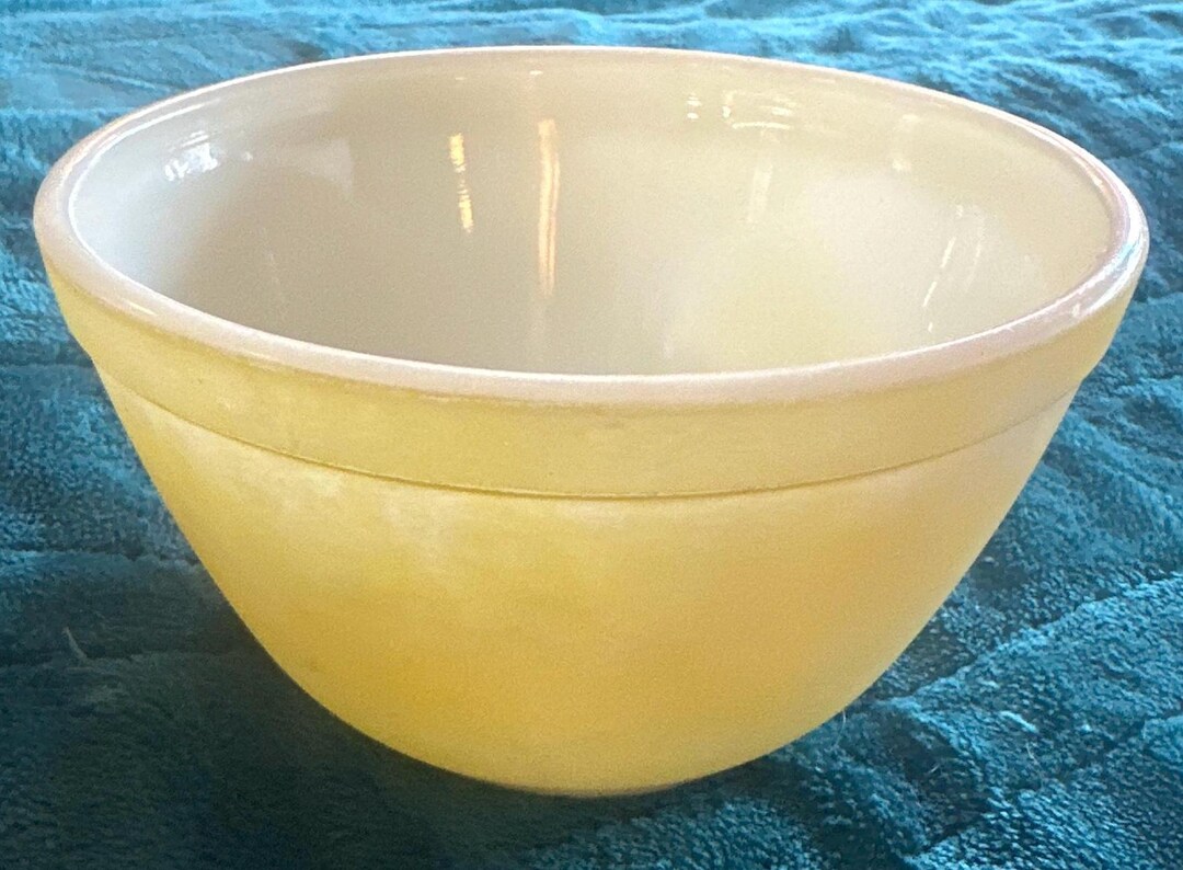 Pyrex 401 “primary Colors (yellow)” 1.5 Pt Mixing Bowl (paint Damage ...