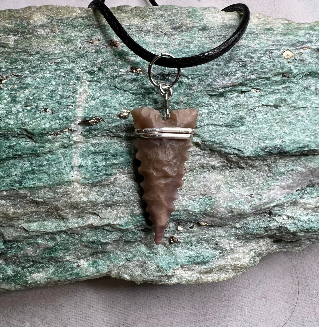 Pink Flint Serrated Side-notch Arrowhead Necklace - Etsy