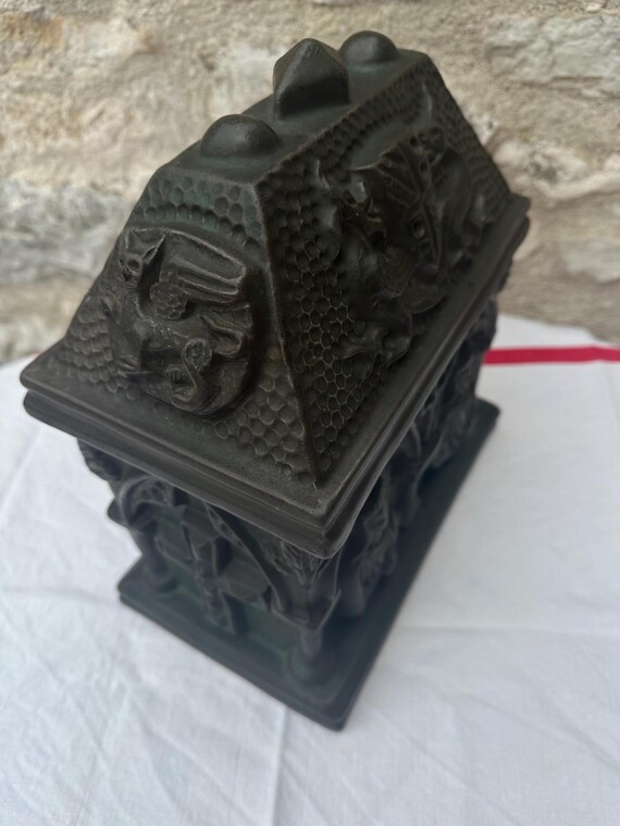 Gothic Revival Pottery Casket Vintage Large Jewelry B… - Gem