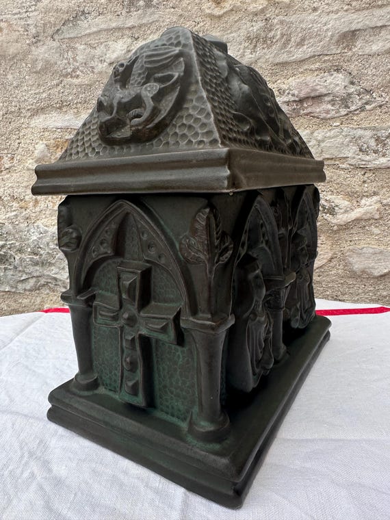 Gothic Revival Pottery Casket Vintage Large Jewelry B… - Gem