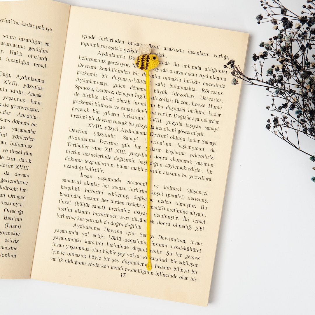 3D Honey Bee Bookmark, Micro Crochet Bee Bookmark, Amigurumi Crochet ...