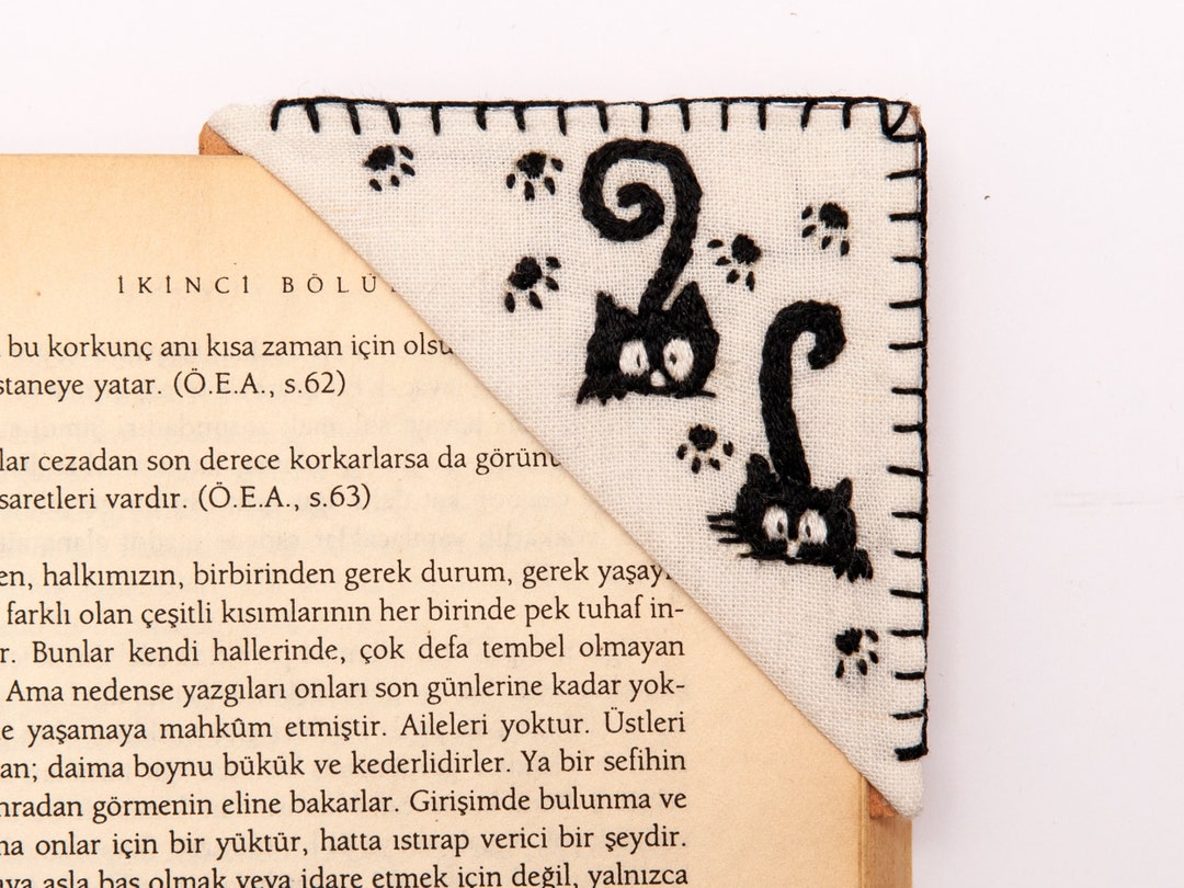 Vintage Stye Cat Hand Embroidered Corner Bookmark, Handmade Book ...