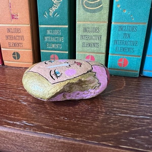 Pretty Girl Face Keepsake, Female Face Portrait on Rock With Golden ...