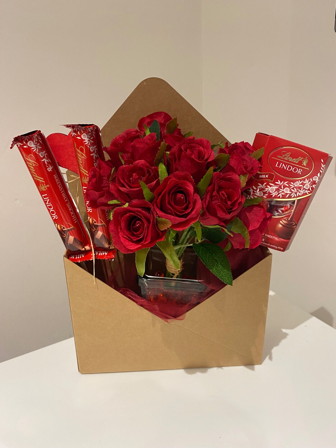 Lindt Silk Red Roses Glass Vase Envelope Box Floral Bouquet, Love ...