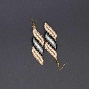 Beading Pattern for Delica Earrings With Shiny Gold, White and Black ...
