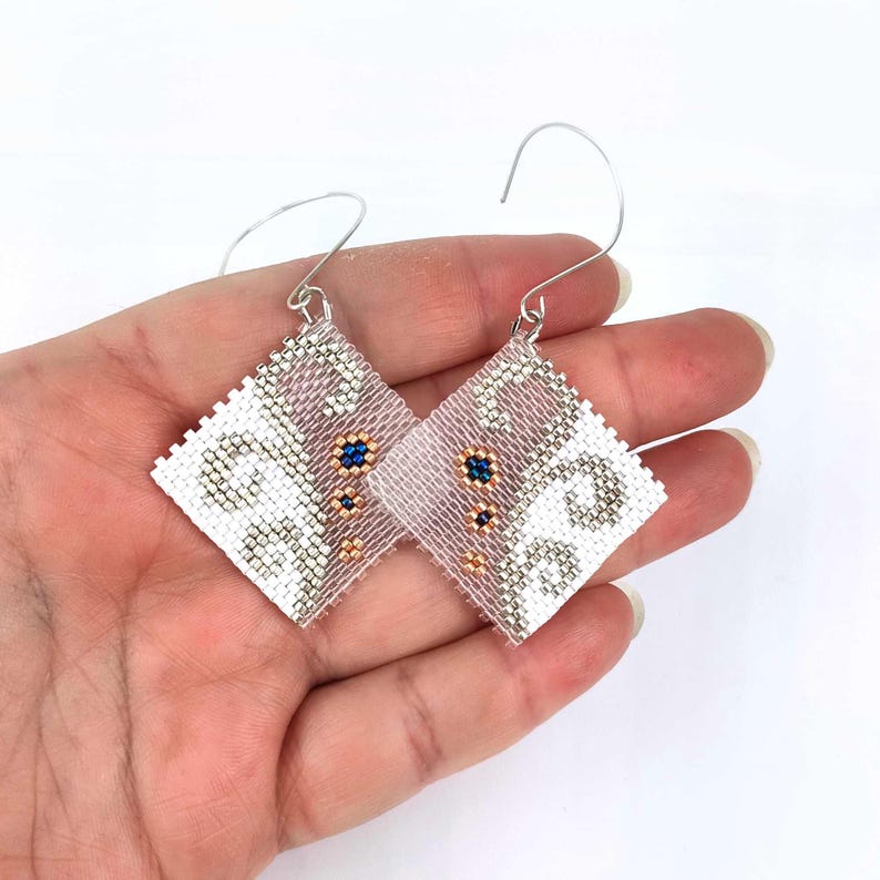 Peyote Earrings Pattern – Floral Kite Shape White & Silver Square ...
