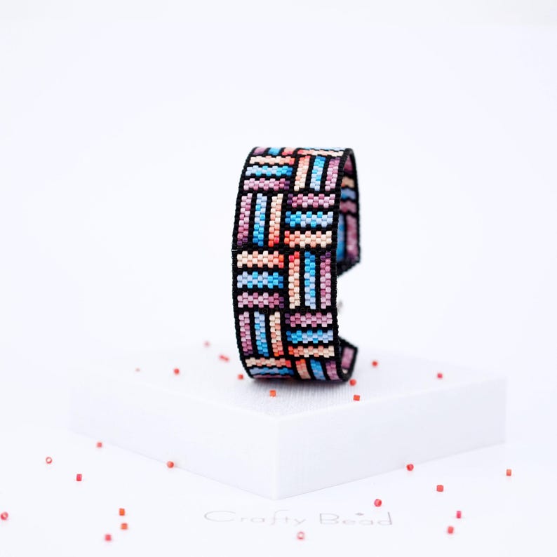 Abstract Ombre Peyote Bracelet Pattern, Modern Colorful Stripes Cuff ...