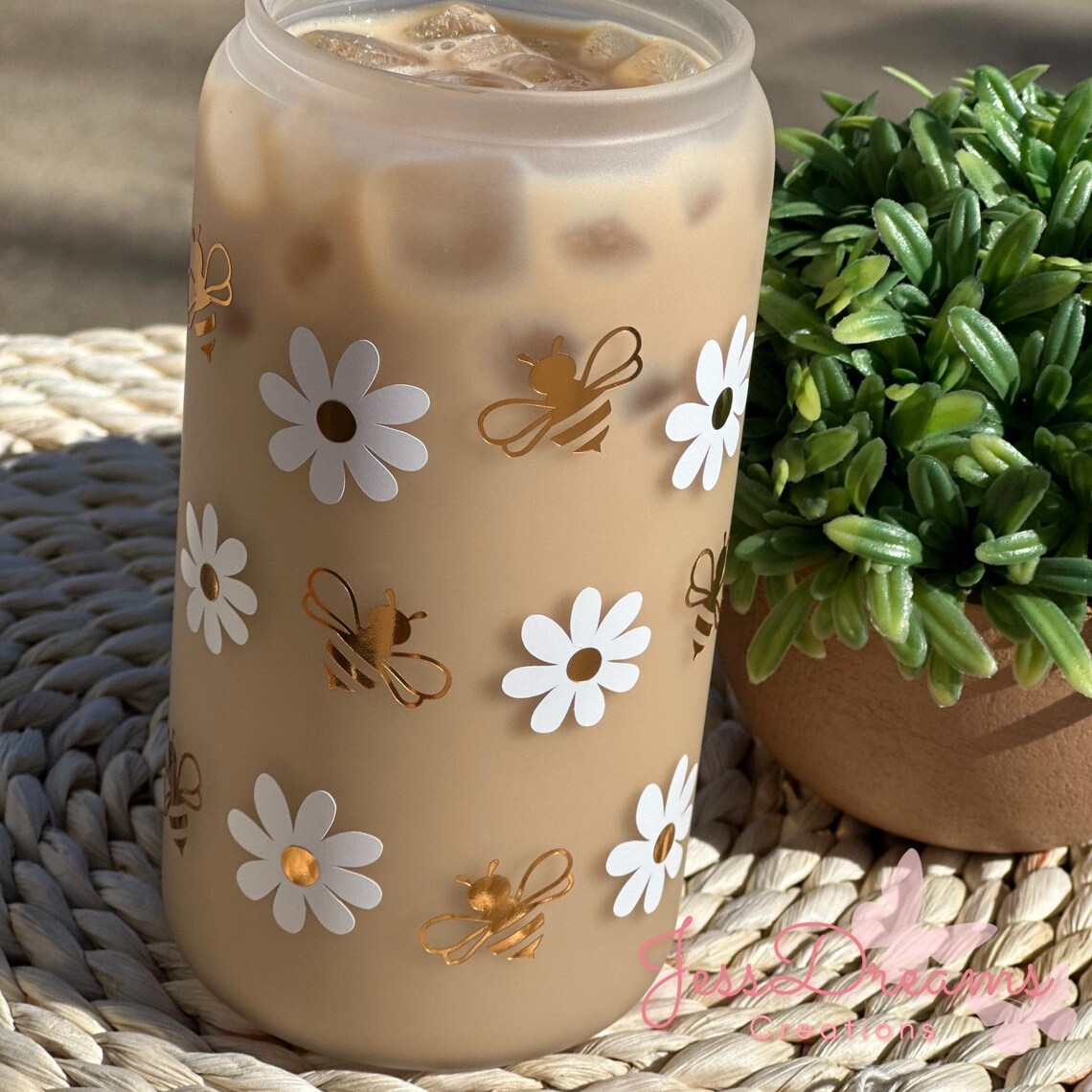 Bee Iced Coffee Glass – 16oz Bumble Bee Glass Tumbler With Lid and ...