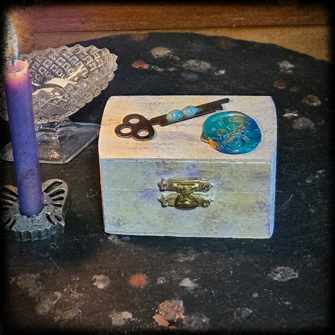 Manifestation Altar Box for Charging, Spellwork and Intention Setting ...