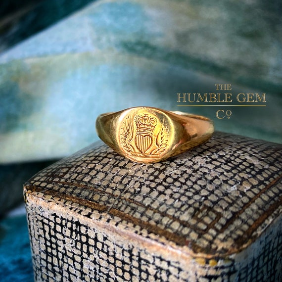 Antique Claddagh signet ring 18ct yellow gold - Gem