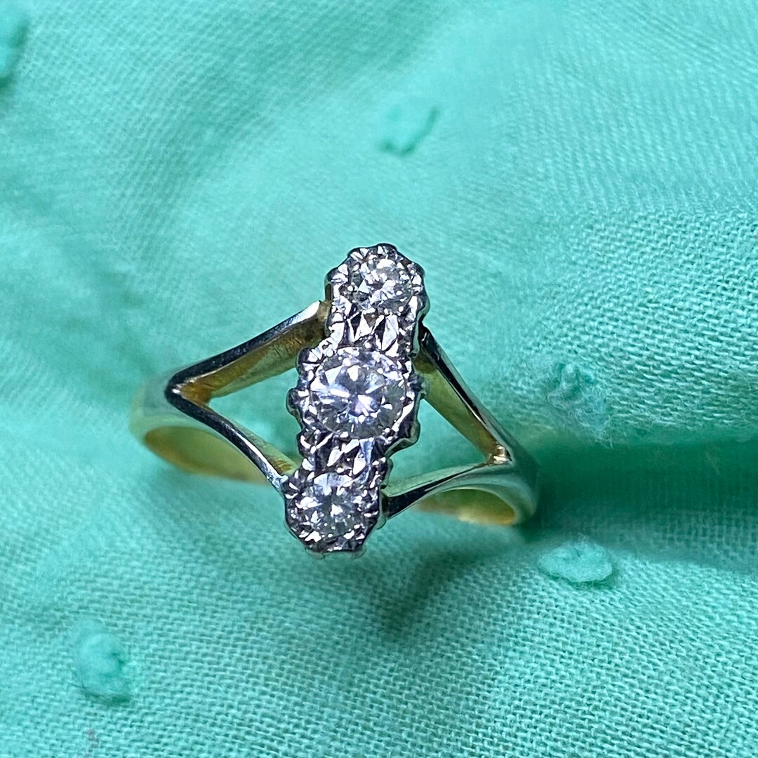 Vintage Vertical Diamond Trilogy Three Stone Ring Very Unusual - Etsy