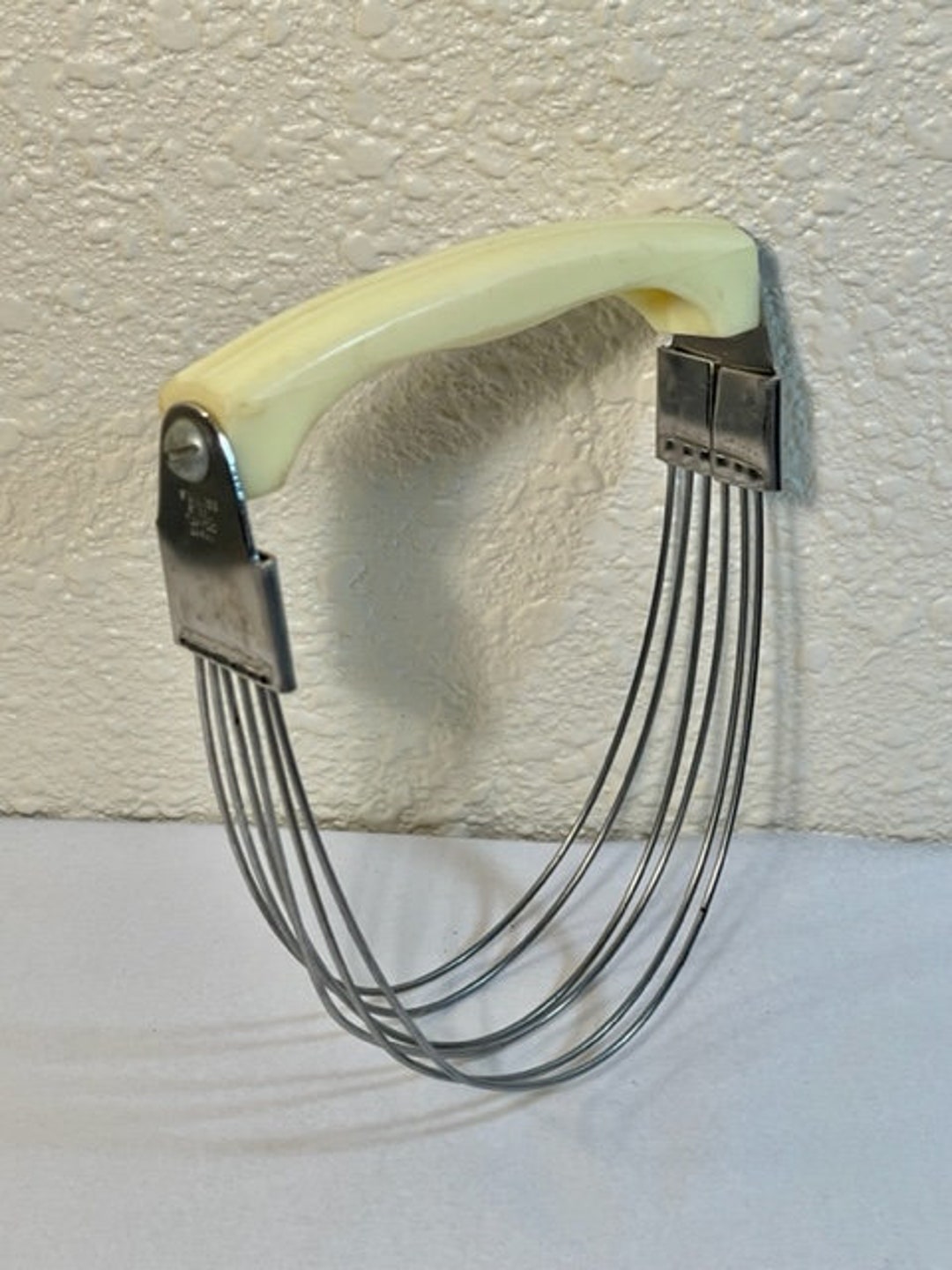 Vintage Hand Dough / Pastry Blender or Mixer Bakelite Handle, Nevco ...