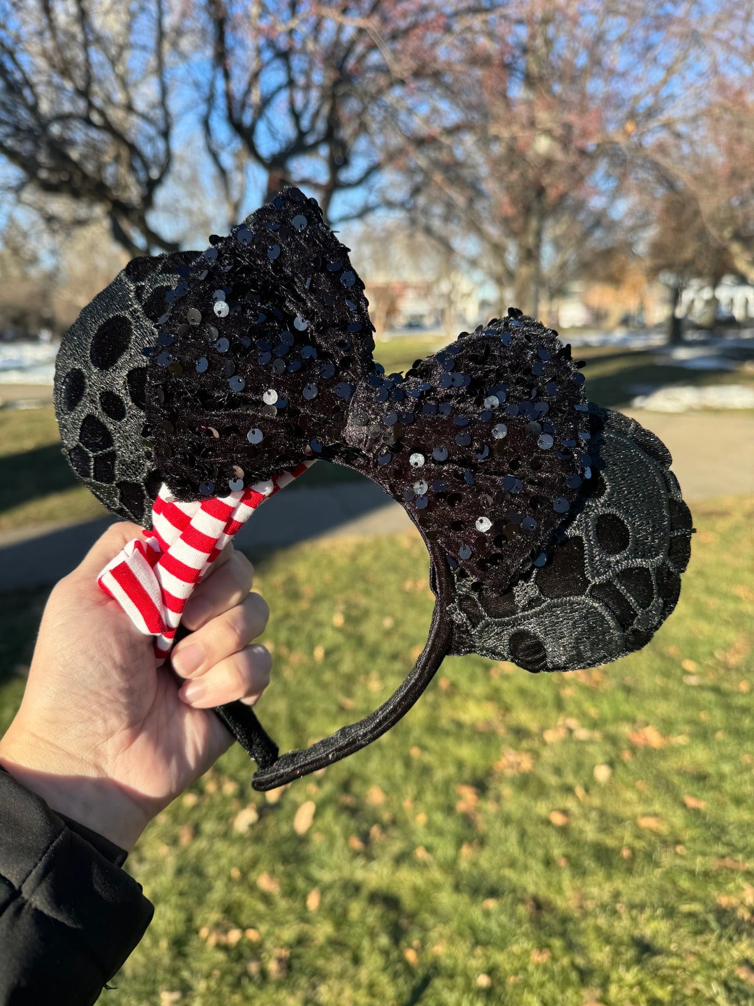 Pirate Skull Minnie Mickey Mouse Ears, Black Sequin Bow, Skull Lace ...