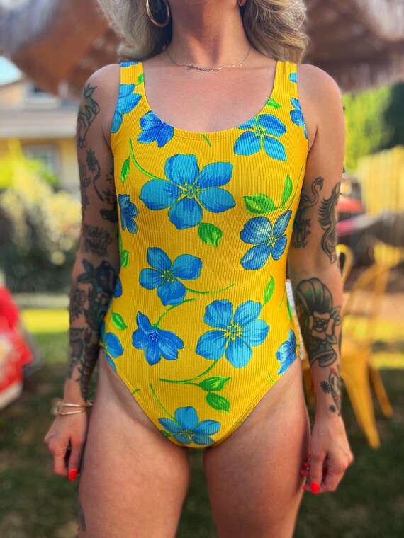 Vintage 80s 90s Swimsuit Gem
