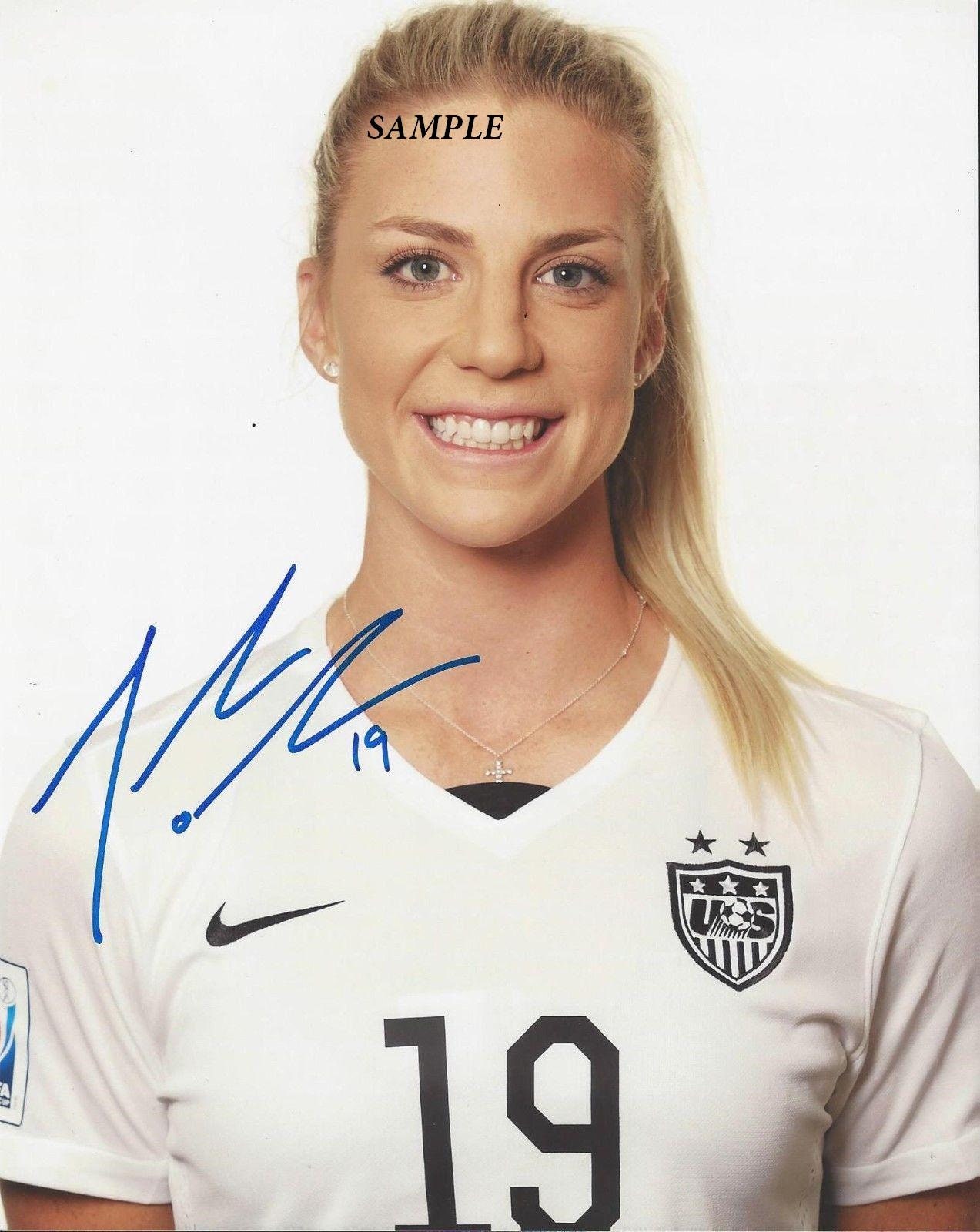 Julie Johnston's Instagram, Twitter & Facebook on IDCrawl