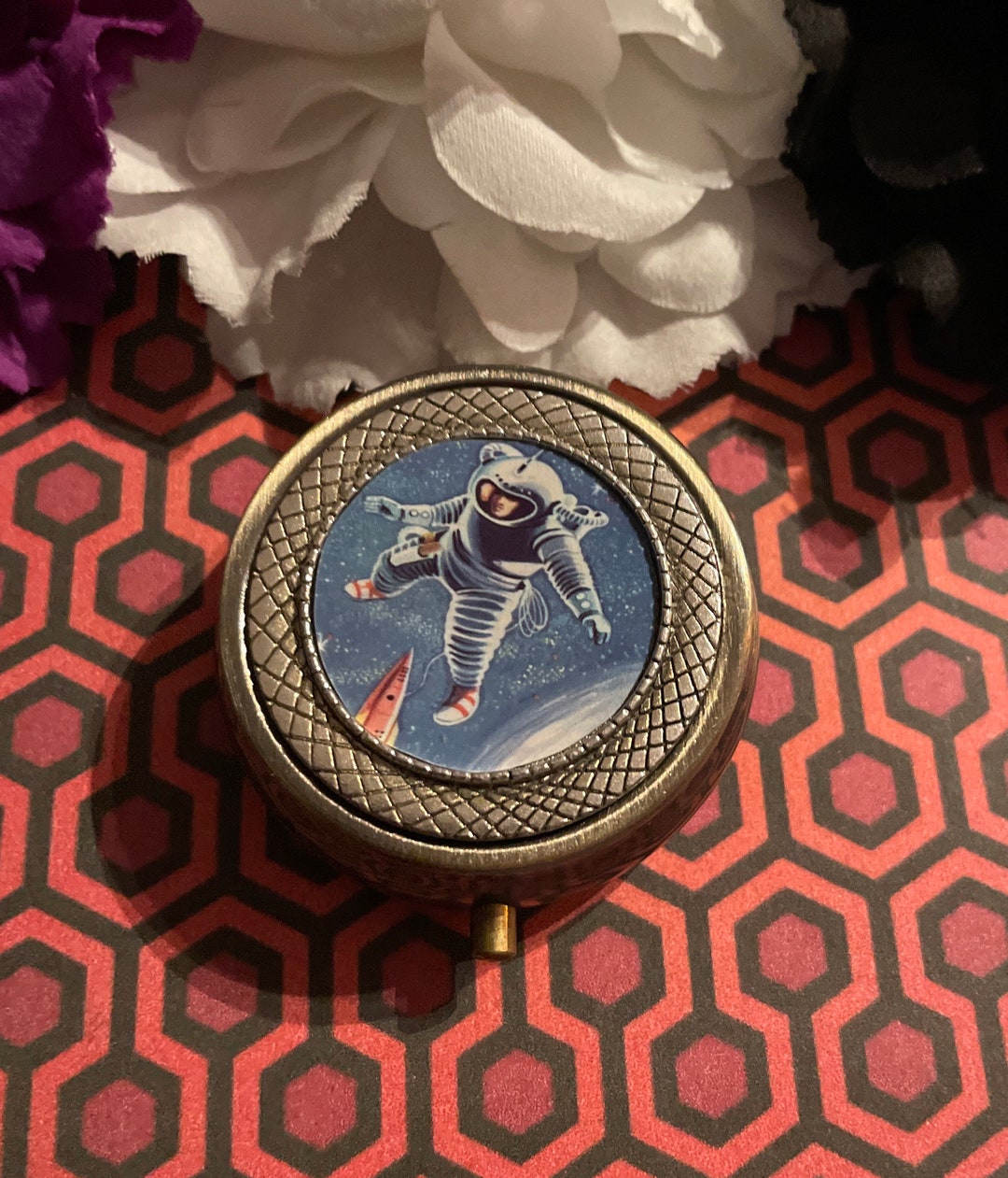 ASTRONAUT Pilulier Pill Box Delicate Pillbox Gift Detail Artisanat ...