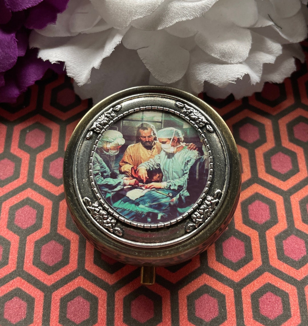 CHRIST Guides Your Hands Pilulier Pill Box Delicate Pillbox Gift Detail ...