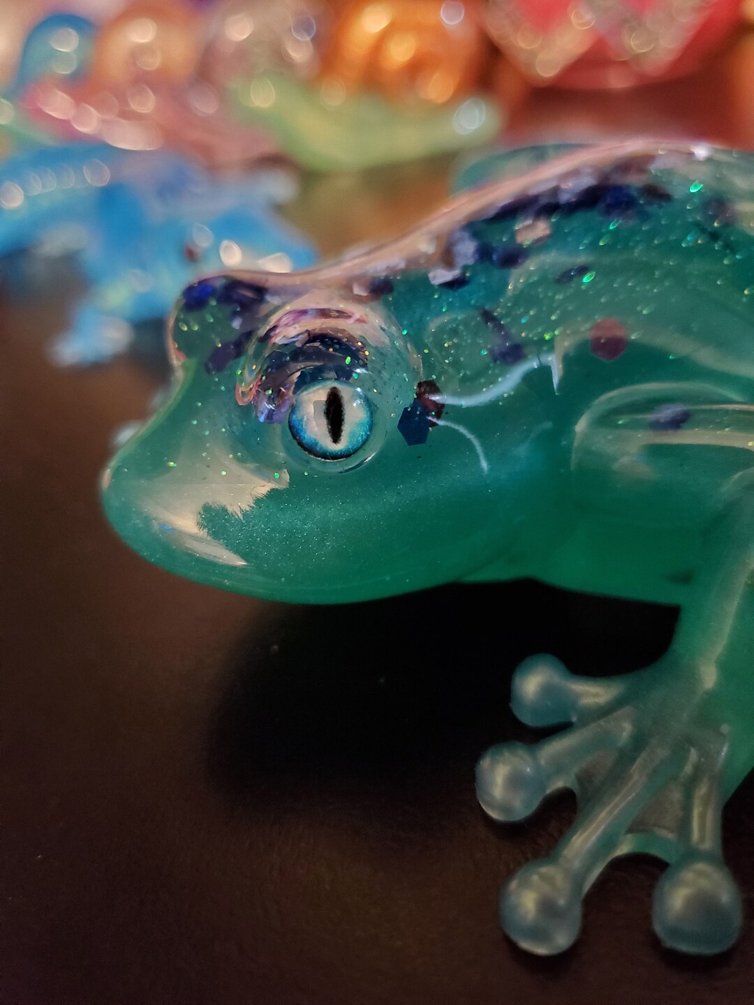 Resin Frog With Realistic Eyes, Tree Frog Amphibian, Resin Art Gift for ...