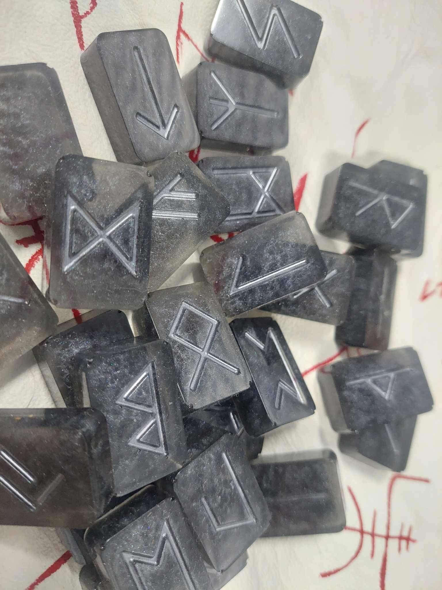 Black Base Runes Set Witch Runes Elder Futhark Runes Resin - Etsy