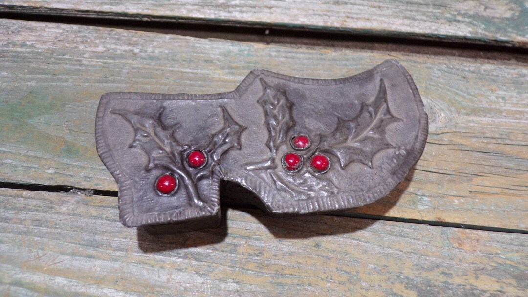 French Antique Clog Pewter Repousse Holly Leaf Jewelry / Trinket Box ...