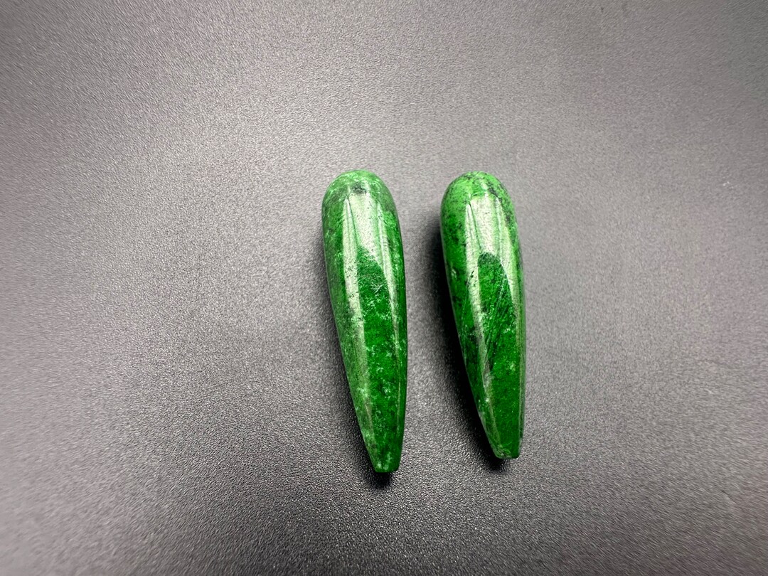 Sannan Skarn , New Minerals Found in Pakistan, Green Stone , for ...