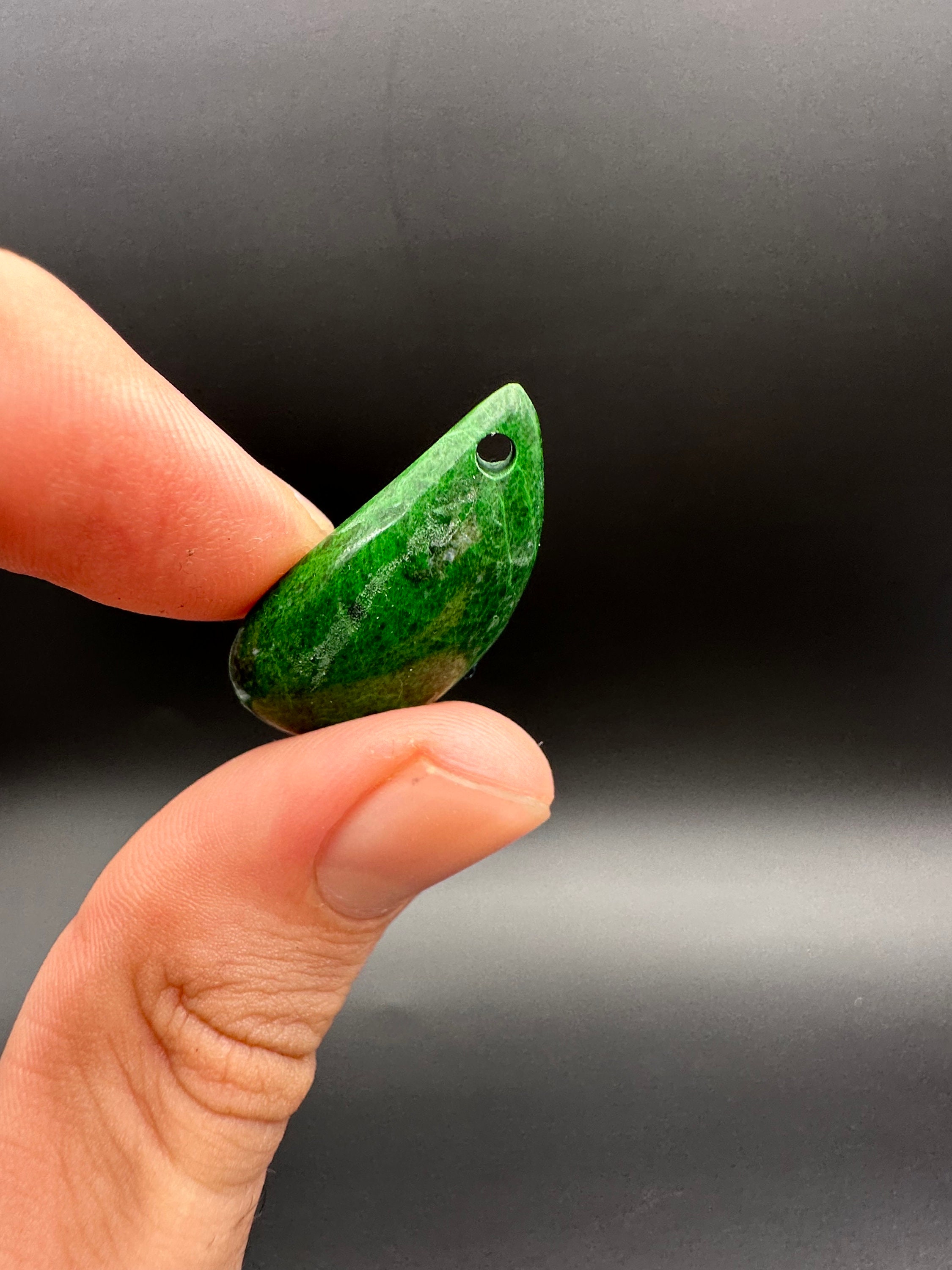 Sannan Skarn , New Minerals Found in Pakistan, Green Stone , for ...