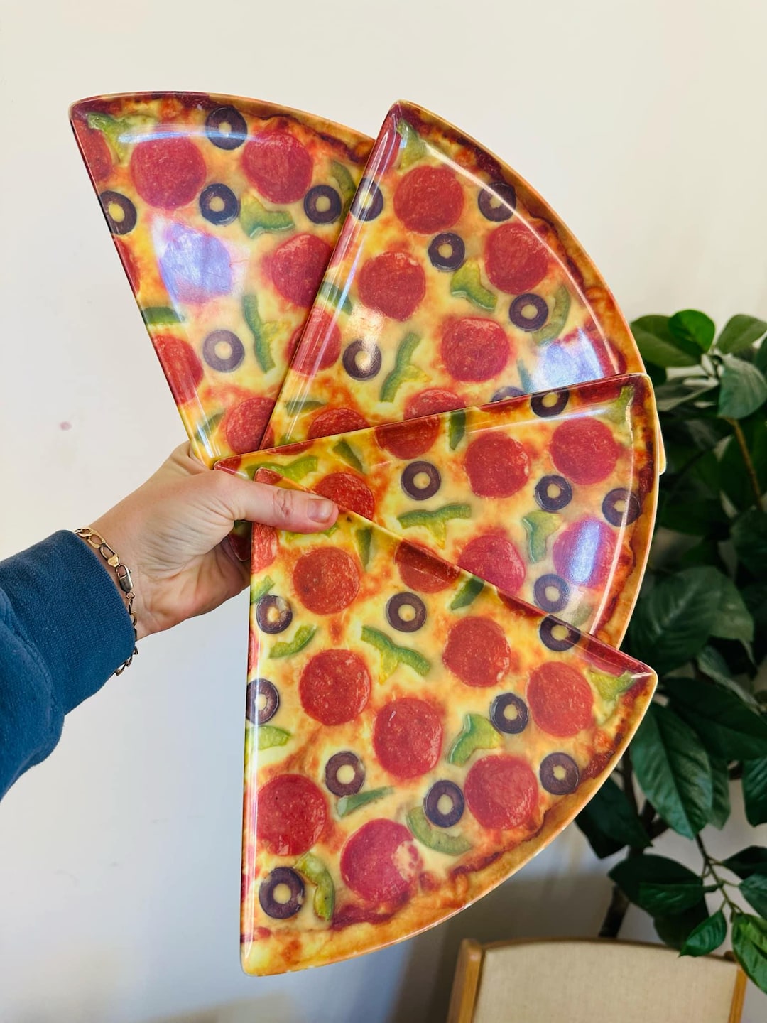 Set of 4 Pizza Slice Plates Plastic - Etsy